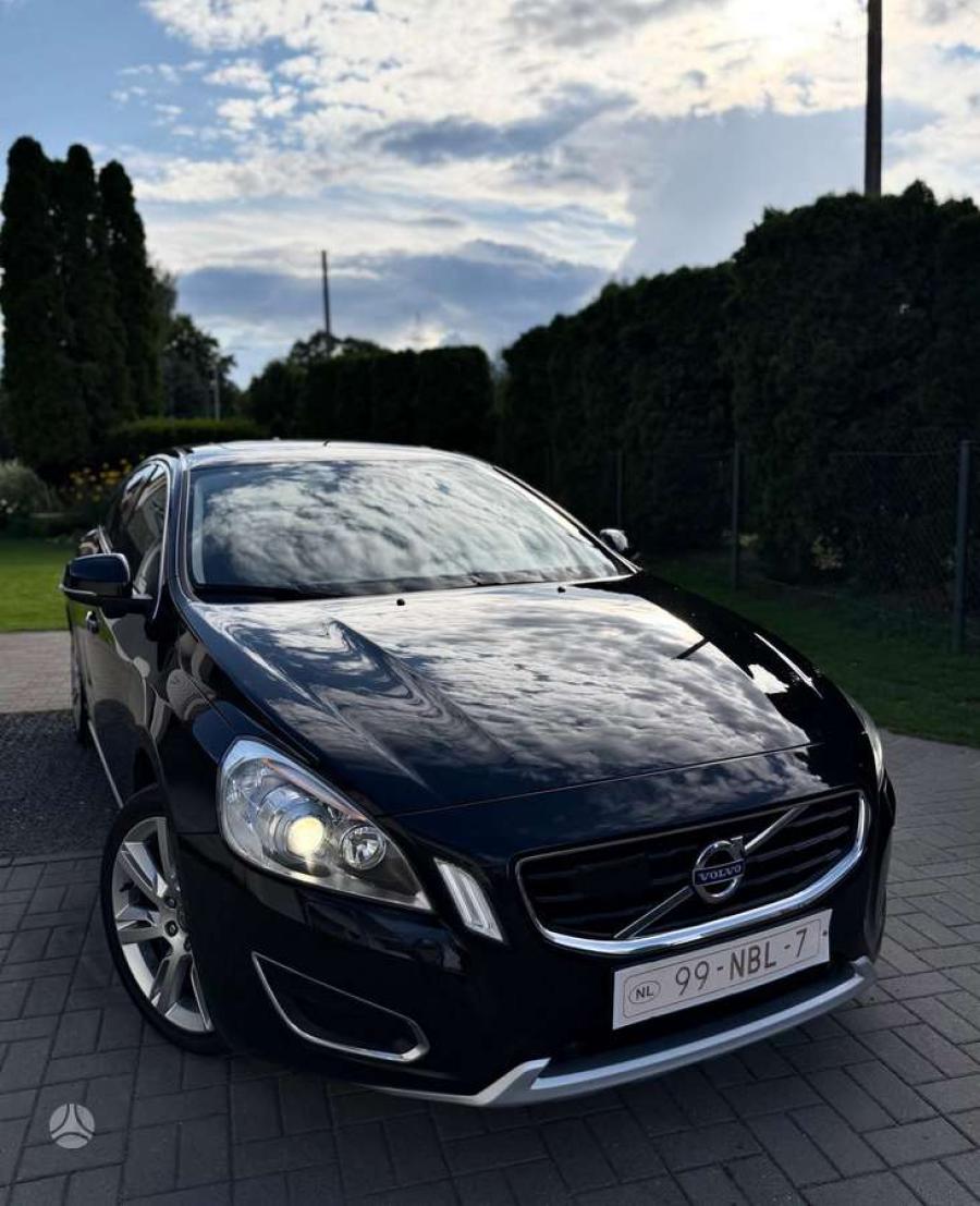 Black Volvo S60 2011 in Kaunas, with an engine capacity of 2.40 L and mileage of 289 thousand km for 6950 €, photo 24 on AUTOMOTO.COM.LV