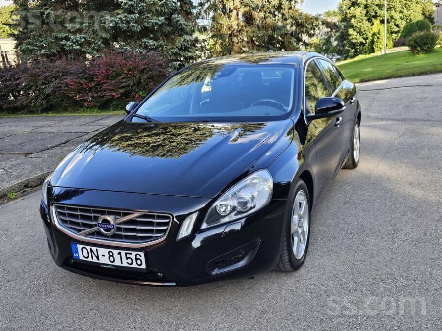 Black Volvo S60 2011 in Jekabpils, with an engine capacity of 2.00 L and mileage of 264 thousand km for 6490 €, photo 3 on AUTOMOTO.COM.LV