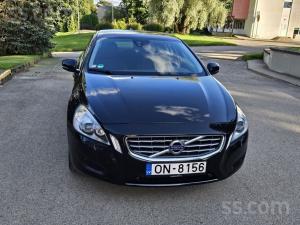 Black Volvo S60 2011 in Jekabpils, with an engine capacity of 2.00 L and mileage of 264 thousand km for 6490 €, photo 4 on AUTOMOTO.COM.LV