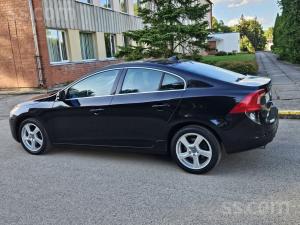 Black Volvo S60 2011 in Jekabpils, with an engine capacity of 2.00 L and mileage of 264 thousand km for 6490 €, photo 11 on AUTOMOTO.COM.LV