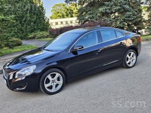 Black Volvo S60 2011 in Jekabpils, with an engine capacity of 2.00 L and mileage of 264 thousand km for 6490 €, photo 13 on AUTOMOTO.COM.LV