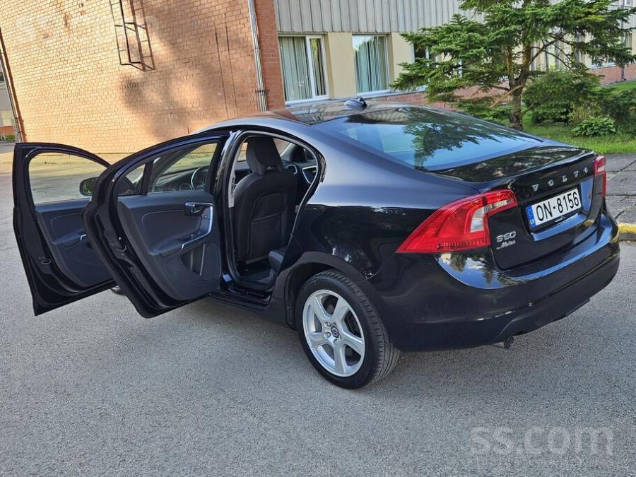 Black Volvo S60 2011 in Jekabpils, with an engine capacity of 2.00 L and mileage of 264 thousand km for 6490 €, photo 16 on AUTOMOTO.COM.LV