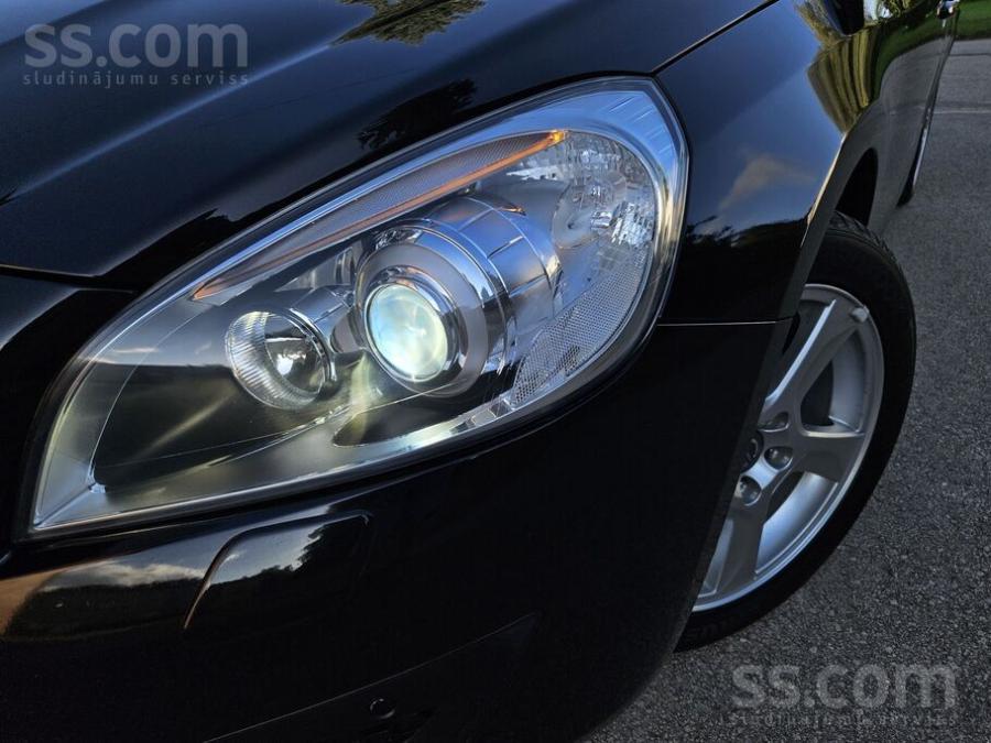 Black Volvo S60 2011 in Jekabpils, with an engine capacity of 2.00 L and mileage of 264 thousand km for 6490 €, photo 25 on AUTOMOTO.COM.LV