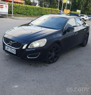 Melns Volvo S60 2011 Jelgava, ar dzinēja tilpumu 2.40 L un nobraukumu 416 tūkst. km par 3750 €, foto  vietnē AUTOMOTO.COM.LV