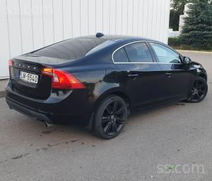 Melns Volvo S60 2011 Jelgava, ar dzinēja tilpumu 2.40 L un nobraukumu 416 tūkst. km par 3750 €, foto 5 vietnē AUTOMOTO.COM.LV