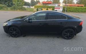 Melns Volvo S60 2011 Jelgava, ar dzinēja tilpumu 2.40 L un nobraukumu 416 tūkst. km par 3750 €, foto 6 vietnē AUTOMOTO.COM.LV