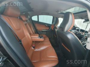 Melns Volvo S60 2011 Jelgava, ar dzinēja tilpumu 2.40 L un nobraukumu 416 tūkst. km par 3750 €, foto 17 vietnē AUTOMOTO.COM.LV