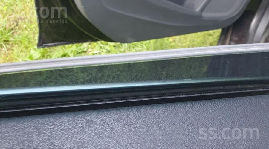 Melns Volvo S60 2011 Jelgava, ar dzinēja tilpumu 2.40 L un nobraukumu 416 tūkst. km par 3750 €, foto 26 vietnē AUTOMOTO.COM.LV