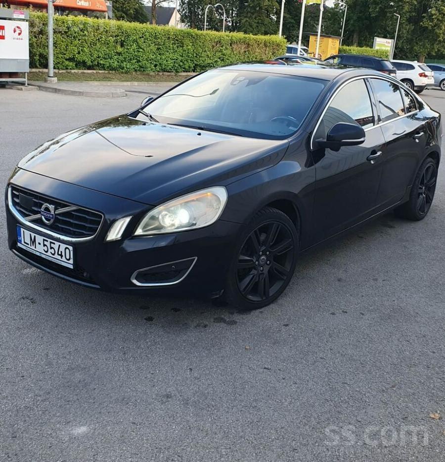 Melns Volvo S60 2011 Jelgava, ar dzinēja tilpumu 2.40 L un nobraukumu 416 tūkst. km par 3650 €, foto 4 vietnē AUTOMOTO.COM.LV