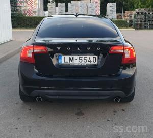 Melns Volvo S60 2011 Jelgava, ar dzinēja tilpumu 2.40 L un nobraukumu 416 tūkst. km par 3650 €, foto 10 vietnē AUTOMOTO.COM.LV