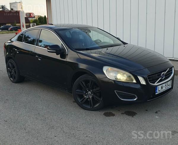 Melns Volvo S60 2011 Jelgava, ar dzinēja tilpumu 2.40 L un nobraukumu 416 tūkst. km par 3650 €, foto 1 vietnē AUTOMOTO.COM.LV