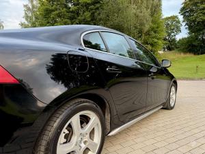 Black Volvo S60 2011 in Vilnius, with an engine capacity of 2.00 L and mileage of 296 thousand km for 5500 €, photo 8 on AUTOMOTO.COM.LV