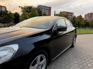 Black Volvo S60 2011 in Vilnius, with an engine capacity of 2.00 L and mileage of 296 thousand km for 5500 €, photo 11 on AUTOMOTO.COM.LV