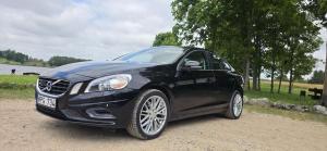 Melns Volvo S60 2011 Utena, ar dzinēja tilpumu 2.95 L un nobraukumu 370 tūkst. km par 7300 €, foto 5 vietnē AUTOMOTO.COM.LV