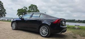 Melns Volvo S60 2011 Utena, ar dzinēja tilpumu 2.95 L un nobraukumu 370 tūkst. km par 7300 €, foto 6 vietnē AUTOMOTO.COM.LV