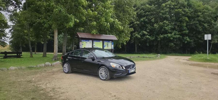 Melns Volvo S60 2011 Utena, ar dzinēja tilpumu 2.95 L un nobraukumu 370 tūkst. km par 7300 €, foto 10 vietnē AUTOMOTO.COM.LV