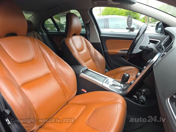 Black Volvo S60 2011 in Tallinn, with an engine capacity of 2.00 L and mileage of 280 thousand km for 7800 €, photo 7 on AUTOMOTO.COM.LV