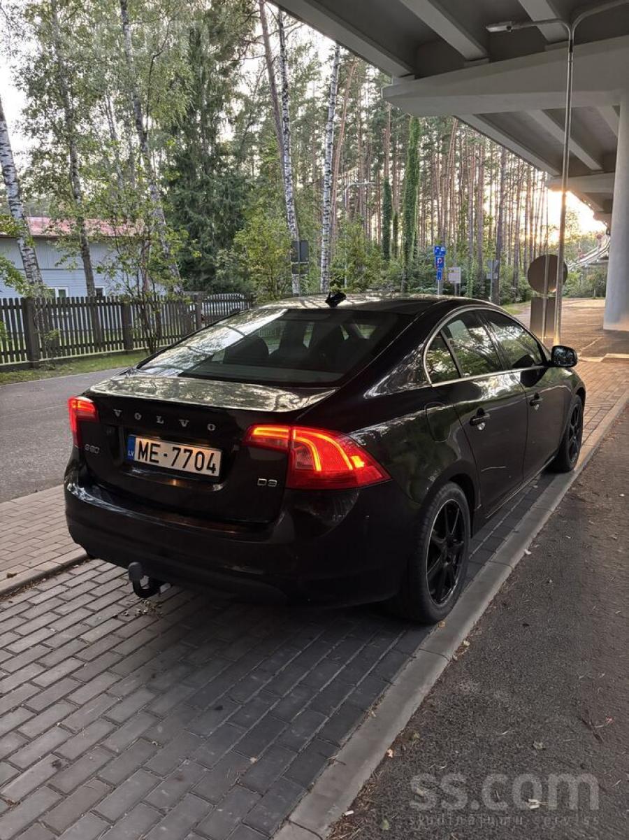 Melns Volvo S60 2011 Jūrmala, ar dzinēja tilpumu 2.00 L un nobraukumu 263 tūkst. km par 5300 €, foto 11 vietnē AUTOMOTO.COM.LV