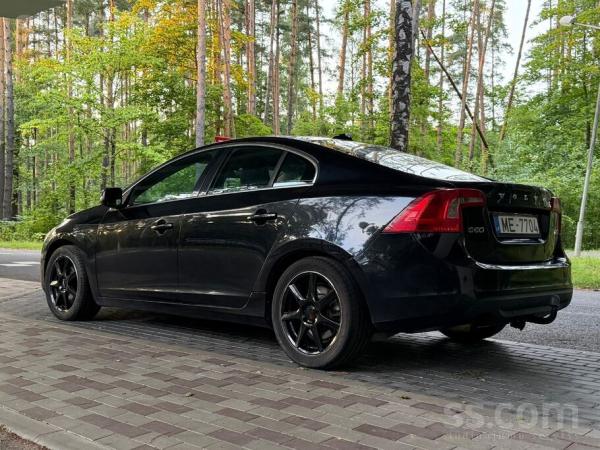 Volvo S60 2011 in Jurmala on AUTOMOTO.COM.LV Black Volvo S60 2011 in Jurmala, with an engine capacity of 2.00 L and mileage of 263 thousand km for 5300 €, photo 5 on AUTOMOTO.COM.LV