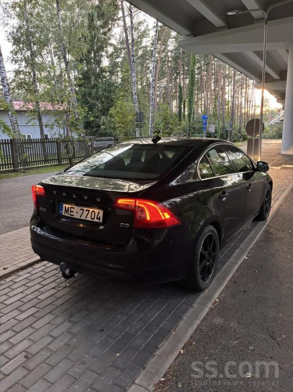 Volvo S60 2011 in Jurmala on AUTOMOTO.COM.LV Black Volvo S60 2011 in Jurmala, with an engine capacity of 2.00 L and mileage of 263 thousand km for 5300 €, photo 11 on AUTOMOTO.COM.LV
