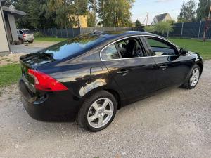 Melns Volvo S60 2011 Šauļi, ar dzinēja tilpumu 1.56 L un nobraukumu 202 tūkst. km par 4900 €, foto 9 vietnē AUTOMOTO.COM.LV