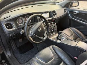 Melns Volvo S60 2011 Šauļi, ar dzinēja tilpumu 1.56 L un nobraukumu 202 tūkst. km par 4900 €, foto 21 vietnē AUTOMOTO.COM.LV