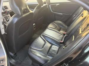 Melns Volvo S60 2011 Šauļi, ar dzinēja tilpumu 1.56 L un nobraukumu 202 tūkst. km par 4900 €, foto 22 vietnē AUTOMOTO.COM.LV