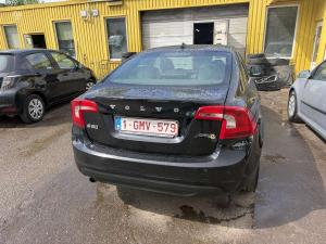 Melns Volvo S60 2011 Šauļi, ar dzinēja tilpumu 1.56 L un nobraukumu 202 tūkst. km par 4900 €, foto 28 vietnē AUTOMOTO.COM.LV