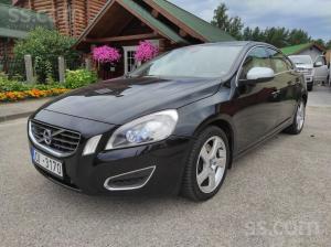 Melns Volvo S60 2011 Rīga, ar dzinēja tilpumu 2.40 L un nobraukumu 0 tūkst. km par 6400 €, foto  vietnē AUTOMOTO.COM.LV