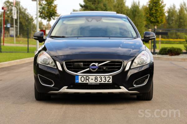 Вольво С60 2011 в Елгава на AUTOMOTO.COM.LV Черный Вольво С60 2011 в Елгава, объемом двигателя 2.00 л и пробегом 0 тыс. км за 6500 €, фото 3 на AUTOMOTO.COM.LV