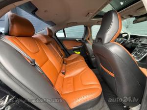 Black Volvo S60 2011 in Tallinn, with an engine capacity of 2.40 L and mileage of 345 thousand km for 5999 €, photo 9 on AUTOMOTO.COM.LV