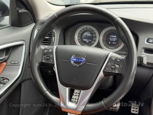 Black Volvo S60 2011 in Tallinn, with an engine capacity of 2.40 L and mileage of 345 thousand km for 5999 €, photo 11 on AUTOMOTO.COM.LV