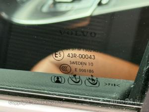 Black Volvo S60 2011 in Tallinn, with an engine capacity of 2.40 L and mileage of 345 thousand km for 5999 €, photo 15 on AUTOMOTO.COM.LV