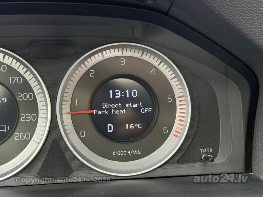 Black Volvo S60 2011 in Tallinn, with an engine capacity of 2.40 L and mileage of 345 thousand km for 5999 €, photo 17 on AUTOMOTO.COM.LV