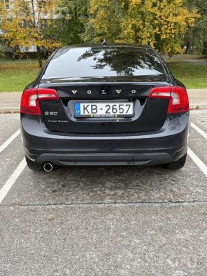 Black Volvo S60 2011 in Riga, with an engine capacity of 2.00 L and mileage of 380 thousand km for 6500 €, photo 5 on AUTOMOTO.COM.LV