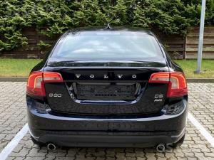 Black Volvo S60 2012 in Riga, with an engine capacity of 2.40 L and mileage of 226 thousand km for 7980 €, photo 5 on AUTOMOTO.COM.LV