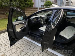 Black Volvo S60 2012 in Riga, with an engine capacity of 2.40 L and mileage of 226 thousand km for 7980 €, photo 10 on AUTOMOTO.COM.LV