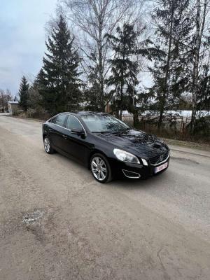 Black Volvo S60 2012 in Pasvalys, with an engine capacity of 2.40 L and mileage of 191 thousand km for 6850 €, photo 20 on AUTOMOTO.COM.LV