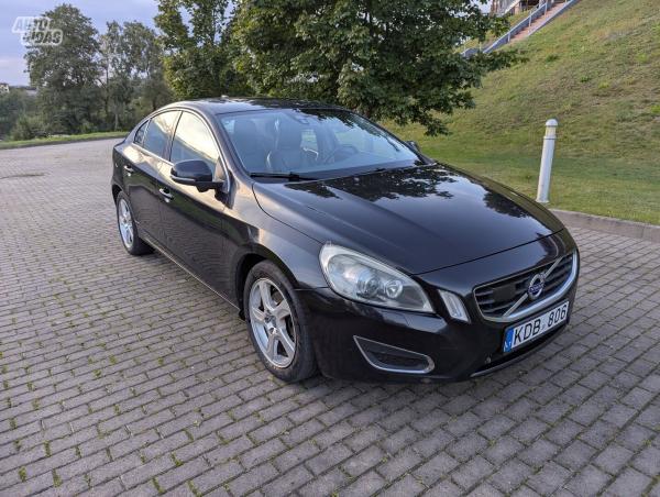 Black Volvo S60 2012 in Trakai, with an engine capacity of 2.00 L and mileage of 244 thousand km for 6600 €, photo 1 on AUTOMOTO.COM.LV