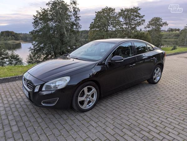 Black Volvo S60 2012 in Trakai, with an engine capacity of 2.00 L and mileage of 244 thousand km for 6600 €, photo 4 on AUTOMOTO.COM.LV