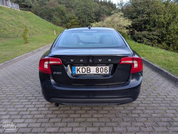 Black Volvo S60 2012 in Trakai, with an engine capacity of 2.00 L and mileage of 244 thousand km for 6600 €, photo 7 on AUTOMOTO.COM.LV