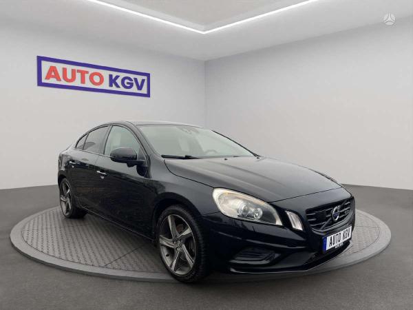 Black Volvo S60 2012 in Vilnius, with an engine capacity of 2.40 L and mileage of 249 thousand km for 8999 €, photo 6 on AUTOMOTO.COM.LV