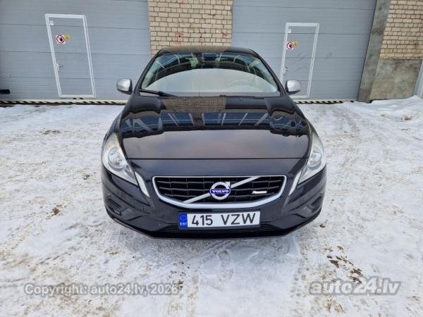 Black Volvo S60 2012 in Paide, with an engine capacity of 2.00 L and mileage of 210 thousand km for 7490 €, photo 5 on AUTOMOTO.COM.LV