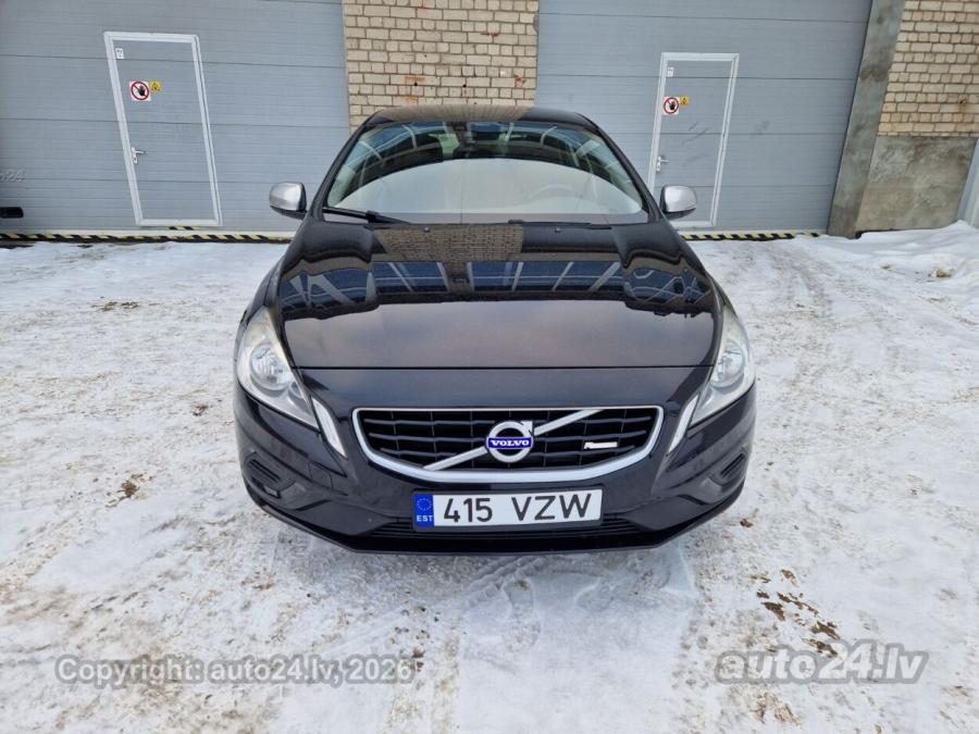 Black Volvo S60 2012 in Paide, with an engine capacity of 2.00 L and mileage of 210 thousand km for 7490 €, photo 5 on AUTOMOTO.COM.LV
