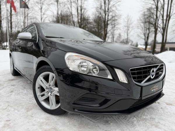 Melns Volvo S60 2012 Kazlų Rūda, ar dzinēja tilpumu 1.56 L un nobraukumu 217 tūkst. km par 6800 €, foto 6 vietnē AUTOMOTO.COM.LV