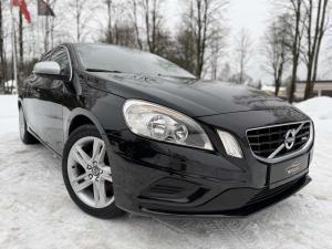 Black Volvo S60 2012 in Kazlu Ruda, with an engine capacity of 1.56 L and mileage of 217 thousand km for 6800 €, photo 6 on AUTOMOTO.COM.LV