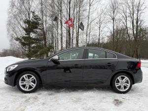 Black Volvo S60 2012 in Kazlu Ruda, with an engine capacity of 1.56 L and mileage of 217 thousand km for 6800 €, photo 16 on AUTOMOTO.COM.LV