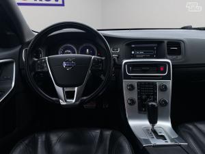 Melns Volvo S60 2012 Viļņa, ar dzinēja tilpumu 2.40 L un nobraukumu 249 tūkst. km par 8499 €, foto 13 vietnē AUTOMOTO.COM.LV
