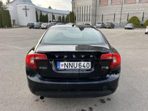 Melns Volvo S60 2012 Alīta, ar dzinēja tilpumu 1.60 L un nobraukumu 313 tūkst. km par 3850 €, foto 5 vietnē AUTOMOTO.COM.LV