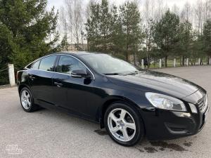 Melns Volvo S60 2012 Alīta, ar dzinēja tilpumu 1.60 L un nobraukumu 313 tūkst. km par 3850 €, foto 10 vietnē AUTOMOTO.COM.LV